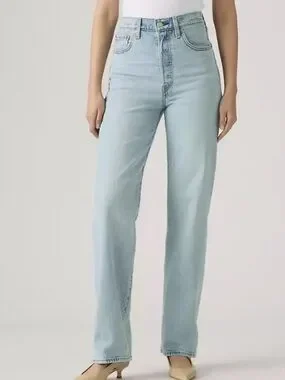 Levi's | Jeans | New Ribcage Button Fly Light Wash Straight Leg Womens ...